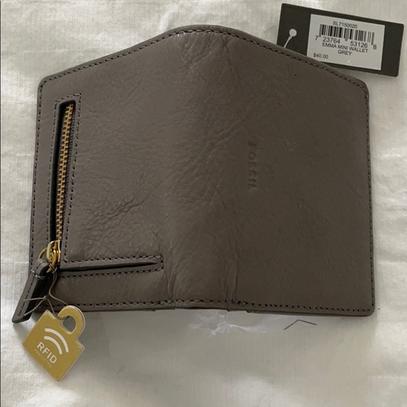 Fossil | Bags | Mini Wallet | Poshmark